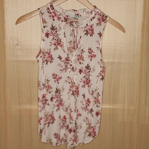 P.S. Kate | Tops | Ps Kate Womens White Floral Sleeveless Textured Top ...
